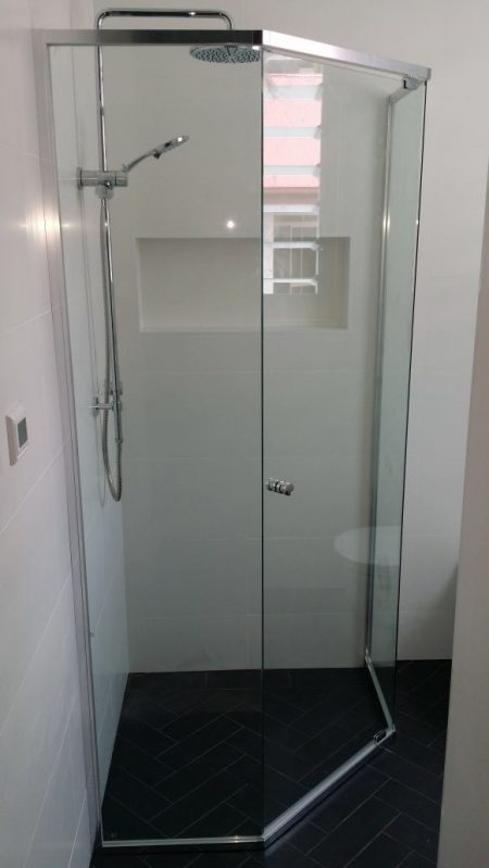 Corner Splayed Shower Screen | Pro Shower screens and Wardrobes
