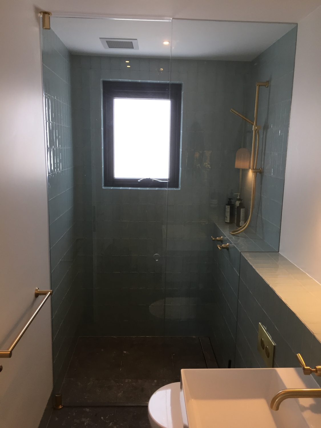 Floor To Ceiling Hydro Shower | Pro Shower screens and Wardrobes